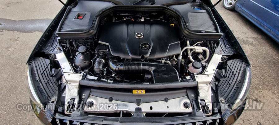 Black Mercedes-Benz GLC-Class 2018 in Tallinn, with an engine capacity of 2.10 L and mileage of 178 thousand km for 25890 €, photo 10 on AUTOMOTO.COM.LV