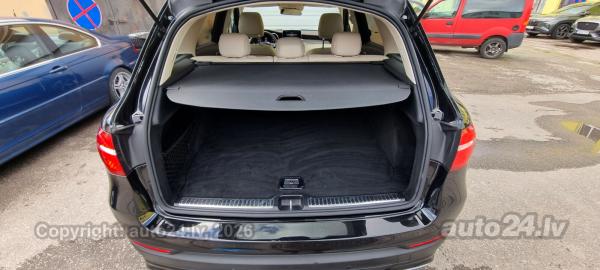 Black Mercedes-Benz GLC-Class 2018 in Tallinn, with an engine capacity of 2.10 L and mileage of 178 thousand km for 25890 €, photo 10 on AUTOMOTO.COM.LV