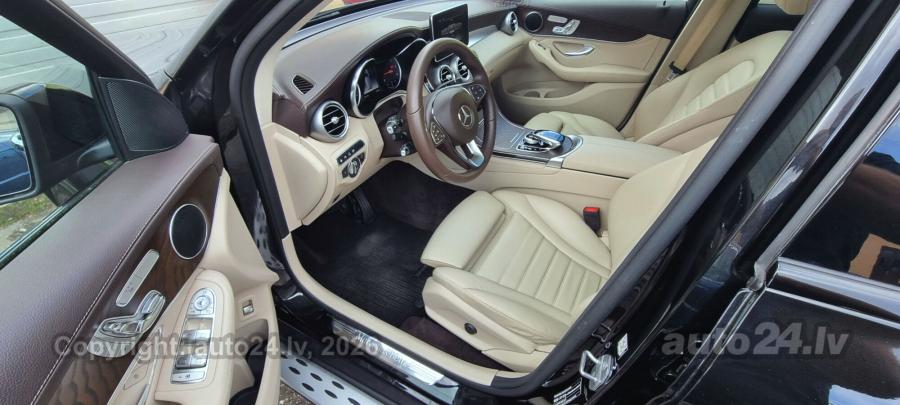 Black Mercedes-Benz GLC-Class 2018 in Tallinn, with an engine capacity of 2.10 L and mileage of 178 thousand km for 25890 €, photo 12 on AUTOMOTO.COM.LV