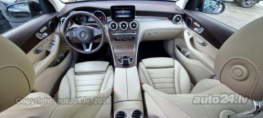 Black Mercedes-Benz GLC-Class 2018 in Tallinn, with an engine capacity of 2.10 L and mileage of 178 thousand km for 25890 €, photo 17 on AUTOMOTO.COM.LV