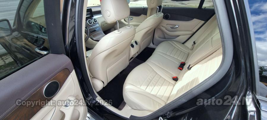 Black Mercedes-Benz GLC-Class 2018 in Tallinn, with an engine capacity of 2.10 L and mileage of 178 thousand km for 25890 €, photo 21 on AUTOMOTO.COM.LV