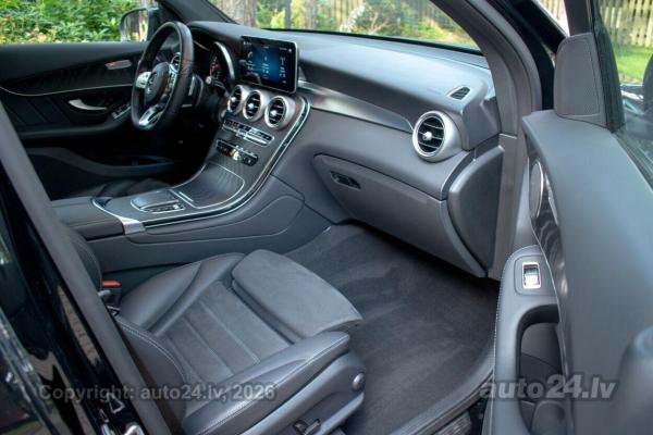 Black Mercedes-Benz GLC-Class 2021 in Tallinn, with an engine capacity of 2.00 L and mileage of 107 thousand km for 35990 €, photo 9 on AUTOMOTO.COM.LV
