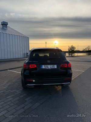 Black Mercedes-Benz GLC-Class 2021 in Tallinn, with an engine capacity of 2.00 L and mileage of 159 thousand km for 36800 €, photo 4 on AUTOMOTO.COM.LV
