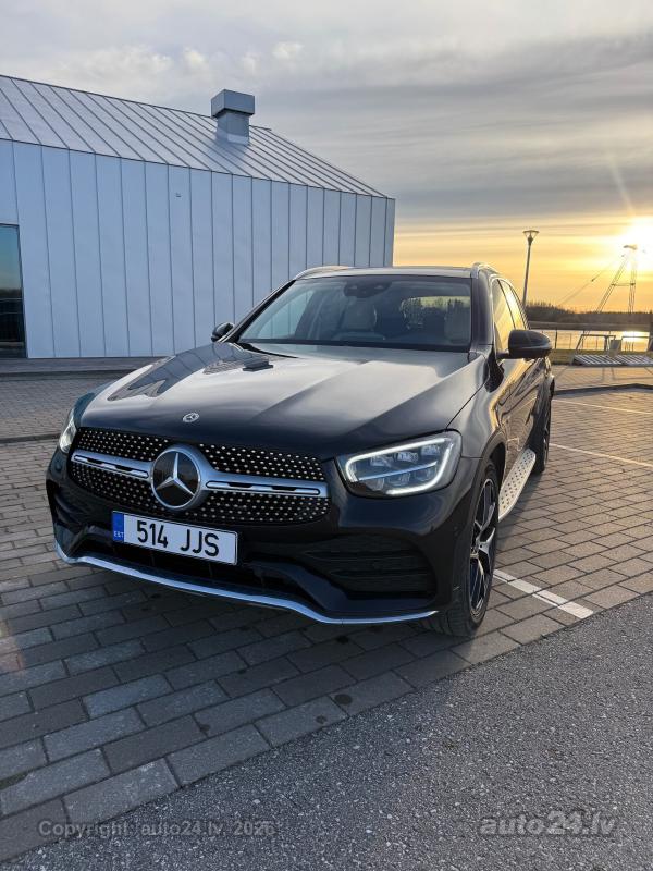 Black Mercedes-Benz GLC-Class 2021 in Tallinn, with an engine capacity of 2.00 L and mileage of 159 thousand km for 36800 €, photo 4 on AUTOMOTO.COM.LV