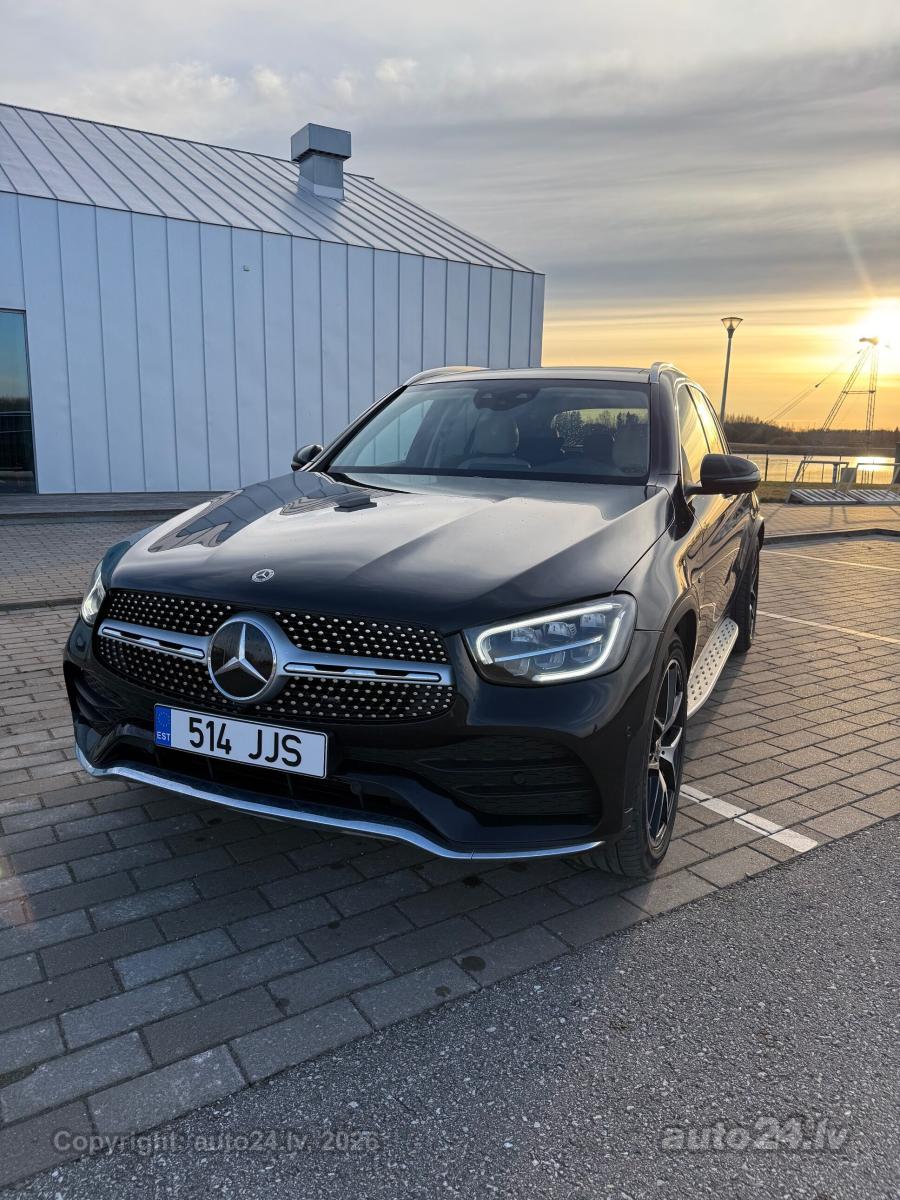 Black Mercedes-Benz GLC-Class 2021 in Tallinn, with an engine capacity of 2.00 L and mileage of 159 thousand km for 36800 €, photo 5 on AUTOMOTO.COM.LV