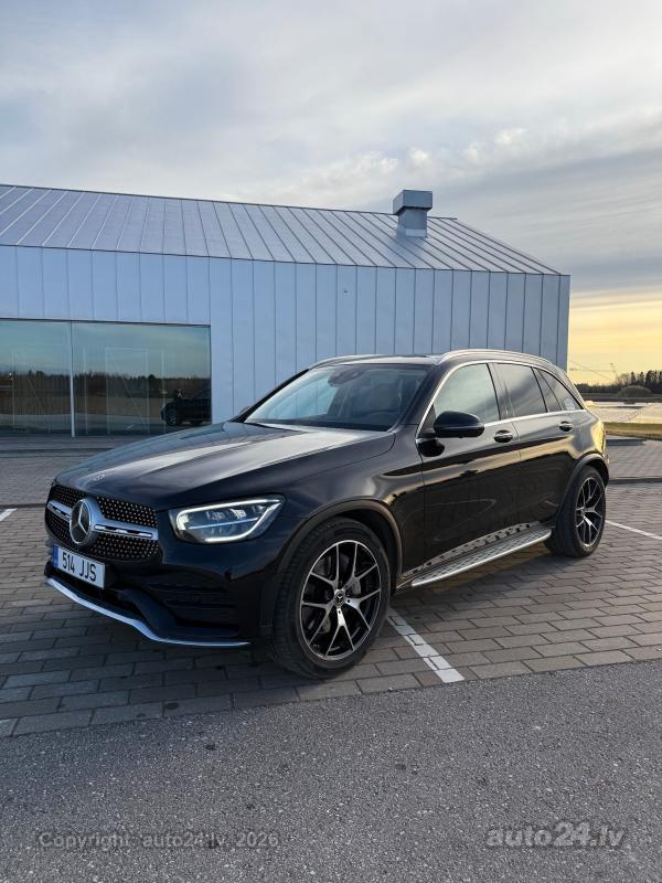 Black Mercedes-Benz GLC-Class 2021 in Tallinn, with an engine capacity of 2.00 L and mileage of 159 thousand km for 36800 €, photo 5 on AUTOMOTO.COM.LV