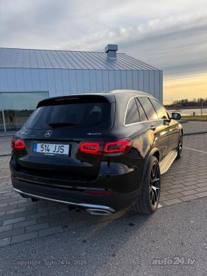 Black Mercedes-Benz GLC-Class 2021 in Tallinn, with an engine capacity of 2.00 L and mileage of 159 thousand km for 36800 €, photo 7 on AUTOMOTO.COM.LV