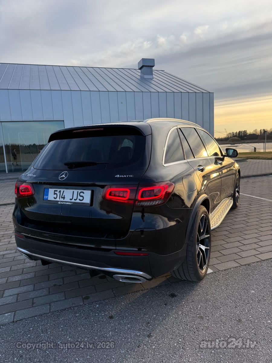 Black Mercedes-Benz GLC-Class 2021 in Tallinn, with an engine capacity of 2.00 L and mileage of 159 thousand km for 36800 €, photo 7 on AUTOMOTO.COM.LV