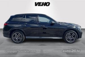 Melns Mercedes-Benz GLC-Class 2022 Pērnava, ar dzinēja tilpumu 2.00 L un nobraukumu 80 tūkst. km par 49990 €, foto 2 vietnē AUTOMOTO.COM.LV