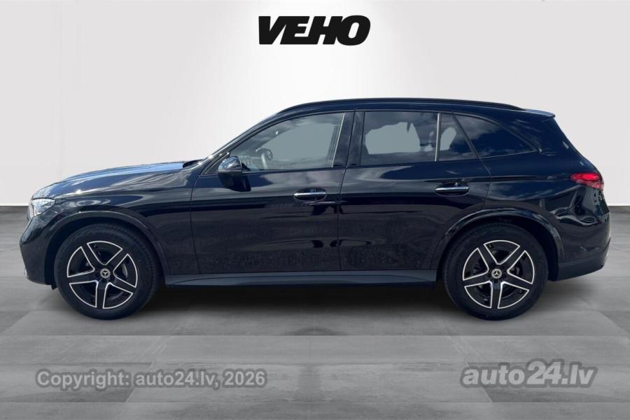 Melns Mercedes-Benz GLC-Class 2022 Pērnava, ar dzinēja tilpumu 2.00 L un nobraukumu 80 tūkst. km par 49990 €, foto 4 vietnē AUTOMOTO.COM.LV