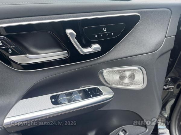 Black Mercedes-Benz GLC-Class 2022 in Parnu, with an engine capacity of 2.00 L and mileage of 80 thousand km for 49990 €, photo 11 on AUTOMOTO.COM.LV