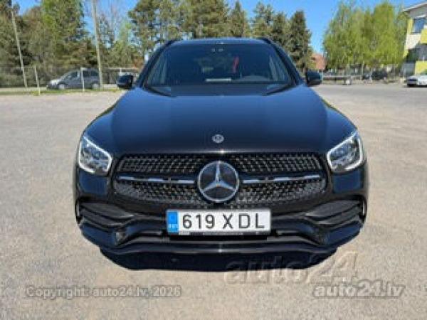 Melns Mercedes-Benz GLC-Class 2022 Tallina, ar dzinēja tilpumu 2.00 L un nobraukumu 62 tūkst. km par 38000 €, foto 2 vietnē AUTOMOTO.COM.LV
