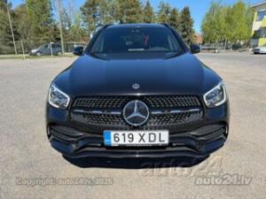 Melns Mercedes-Benz GLC-Class 2022 Tallina, ar dzinēja tilpumu 2.00 L un nobraukumu 62 tūkst. km par 38000 €, foto 3 vietnē AUTOMOTO.COM.LV