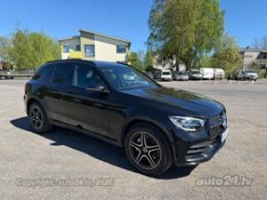 Melns Mercedes-Benz GLC-Class 2022 Tallina, ar dzinēja tilpumu 2.00 L un nobraukumu 62 tūkst. km par 38000 €, foto 4 vietnē AUTOMOTO.COM.LV