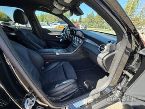 Melns Mercedes-Benz GLC-Class 2022 Tallina, ar dzinēja tilpumu 2.00 L un nobraukumu 62 tūkst. km par 38000 €, foto 10 vietnē AUTOMOTO.COM.LV