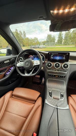 Melns Mercedes-Benz GLC-Class 2022 Tallina, ar dzinēja tilpumu 2.00 L un nobraukumu 120 tūkst. km par 35000 €, foto 13 vietnē AUTOMOTO.COM.LV