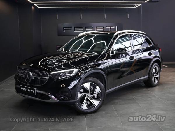 Melns Mercedes-Benz GLC-Class 2023 Tallina, ar dzinēja tilpumu 2.00 L un nobraukumu 55 tūkst. km par 63900 €, foto 1 vietnē AUTOMOTO.COM.LV