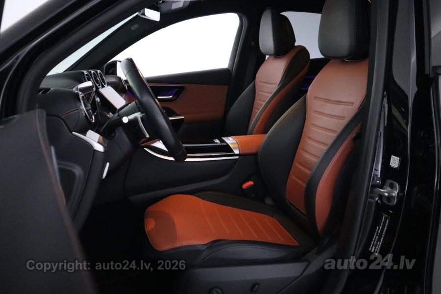 Melns Mercedes-Benz GLC-Class 2023 Tallina, ar dzinēja tilpumu 2.00 L un nobraukumu 38 tūkst. km par 65900 €, foto 12 vietnē AUTOMOTO.COM.LV