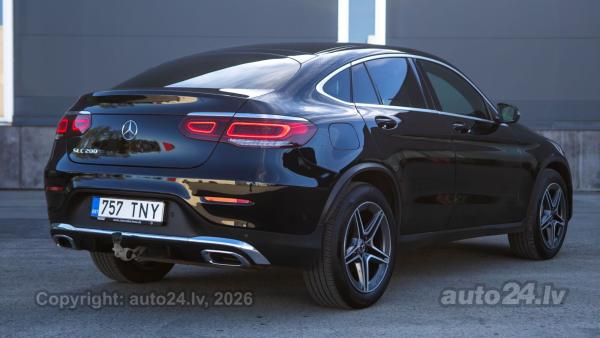 Melns Mercedes-Benz GLC-Class 2019 Tallina, ar dzinēja tilpumu 2.00 L un nobraukumu 148 tūkst. km par 31900 €, foto 6 vietnē AUTOMOTO.COM.LV