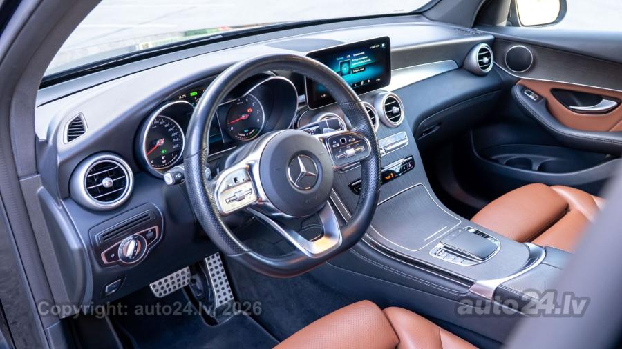 Melns Mercedes-Benz GLC-Class 2019 Tallina, ar dzinēja tilpumu 2.00 L un nobraukumu 148 tūkst. km par 31900 €, foto 11 vietnē AUTOMOTO.COM.LV