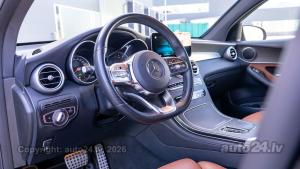Melns Mercedes-Benz GLC-Class 2019 Tallina, ar dzinēja tilpumu 2.00 L un nobraukumu 148 tūkst. km par 31900 €, foto 12 vietnē AUTOMOTO.COM.LV