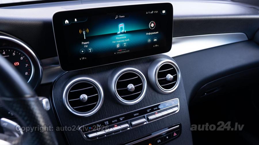 Melns Mercedes-Benz GLC-Class 2019 Tallina, ar dzinēja tilpumu 2.00 L un nobraukumu 148 tūkst. km par 31900 €, foto 16 vietnē AUTOMOTO.COM.LV