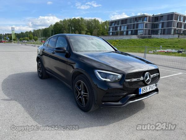 Melns Mercedes-Benz GLC-Class 2019 Tallina, ar dzinēja tilpumu 2.00 L un nobraukumu 68 tūkst. km par 39490 €, foto 3 vietnē AUTOMOTO.COM.LV
