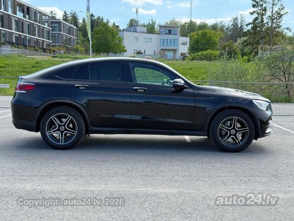 Melns Mercedes-Benz GLC-Class 2019 Tallina, ar dzinēja tilpumu 2.00 L un nobraukumu 68 tūkst. km par 39490 €, foto 4 vietnē AUTOMOTO.COM.LV