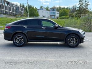 Melns Mercedes-Benz GLC-Class 2019 Tallina, ar dzinēja tilpumu 2.00 L un nobraukumu 68 tūkst. km par 39490 €, foto 5 vietnē AUTOMOTO.COM.LV