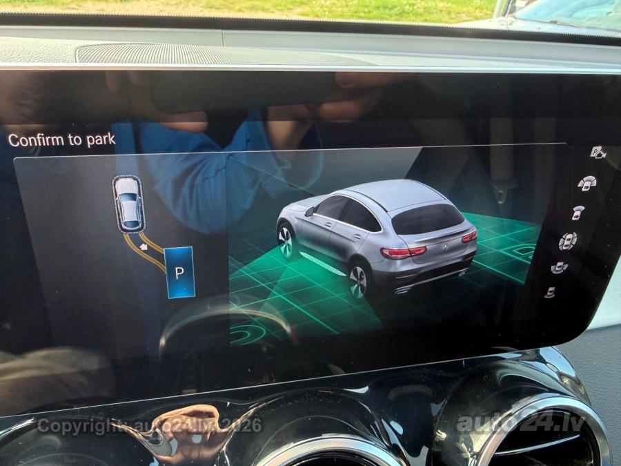Melns Mercedes-Benz GLC-Class 2019 Tallina, ar dzinēja tilpumu 2.00 L un nobraukumu 68 tūkst. km par 39490 €, foto 23 vietnē AUTOMOTO.COM.LV