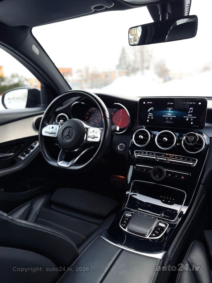 Melns Mercedes-Benz GLC-Class 2020 Tallina, ar dzinēja tilpumu 2.00 L un nobraukumu 120 tūkst. km par 40000 €, foto 6 vietnē AUTOMOTO.COM.LV