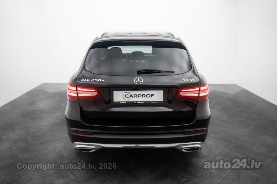 Black Mercedes-Benz GLC-Class 2015 in Tallinn, with an engine capacity of 2.10 L and mileage of 188 thousand km for 17999 €, photo 7 on AUTOMOTO.COM.LV