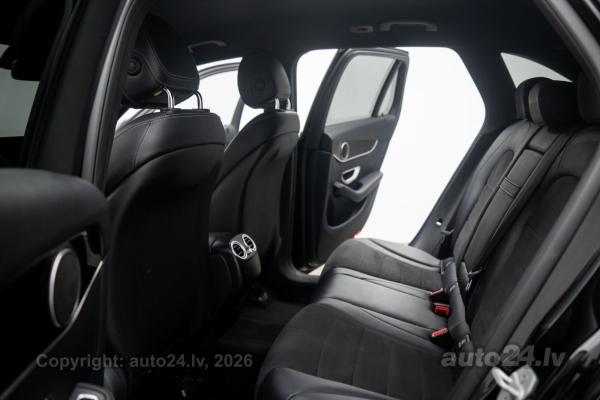 Black Mercedes-Benz GLC-Class 2015 in Tallinn, with an engine capacity of 2.10 L and mileage of 188 thousand km for 17999 €, photo 9 on AUTOMOTO.COM.LV