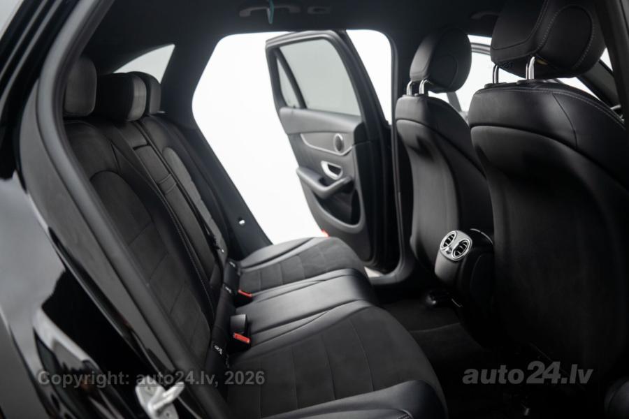 Black Mercedes-Benz GLC-Class 2015 in Tallinn, with an engine capacity of 2.10 L and mileage of 188 thousand km for 17999 €, photo 11 on AUTOMOTO.COM.LV