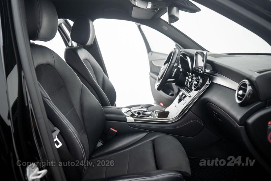 Black Mercedes-Benz GLC-Class 2015 in Tallinn, with an engine capacity of 2.10 L and mileage of 188 thousand km for 17999 €, photo 12 on AUTOMOTO.COM.LV