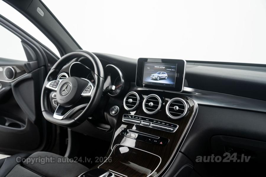 Black Mercedes-Benz GLC-Class 2015 in Tallinn, with an engine capacity of 2.10 L and mileage of 188 thousand km for 17999 €, photo 13 on AUTOMOTO.COM.LV