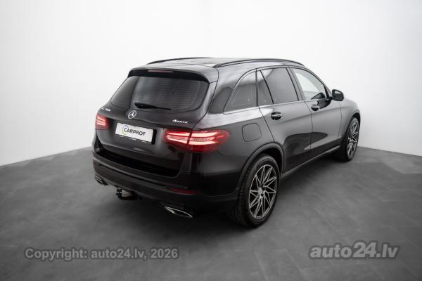 Black Mercedes-Benz GLC-Class 2016 in Tallinn, with an engine capacity of 2.00 L and mileage of 162 thousand km for 17999 €, photo 4 on AUTOMOTO.COM.LV