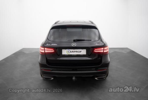 Black Mercedes-Benz GLC-Class 2016 in Tallinn, with an engine capacity of 2.00 L and mileage of 162 thousand km for 17999 €, photo 5 on AUTOMOTO.COM.LV
