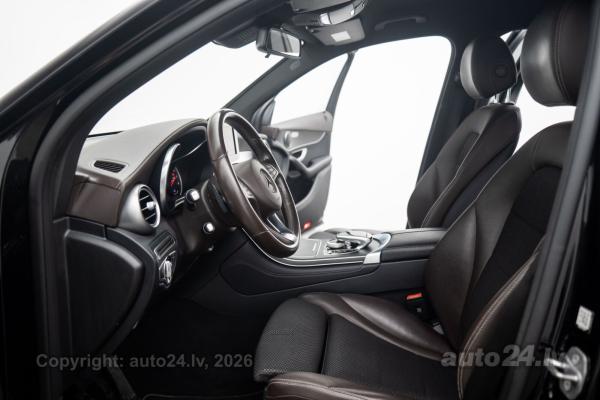 Black Mercedes-Benz GLC-Class 2016 in Tallinn, with an engine capacity of 2.00 L and mileage of 162 thousand km for 17999 €, photo 7 on AUTOMOTO.COM.LV