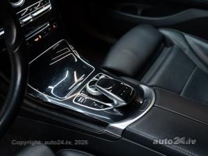 Black Mercedes-Benz GLC-Class 2016 in Tallinn, with an engine capacity of 2.10 L and mileage of 160 thousand km for 24895 €, photo 12 on AUTOMOTO.COM.LV