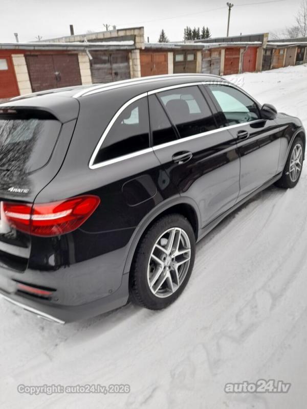 Black Mercedes-Benz GLC-Class 2017 in Tallinn, with an engine capacity of 3.50 L and mileage of 148 thousand km for 31000 €, photo 4 on AUTOMOTO.COM.LV