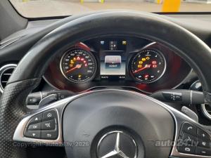 Melns Mercedes-Benz GLC-Class 2017 Tallina, ar dzinēja tilpumu 3.50 L un nobraukumu 148 tūkst. km par 31000 €, foto 9 vietnē AUTOMOTO.COM.LV