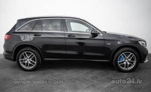 Melns Mercedes-Benz GLC-Class 2017 Tallina, ar dzinēja tilpumu 2.00 L un nobraukumu 197 tūkst. km par 17499 €, foto 5 vietnē AUTOMOTO.COM.LV