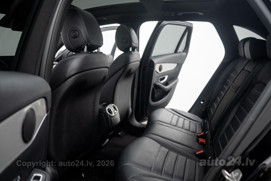 Melns Mercedes-Benz GLC-Class 2017 Tallina, ar dzinēja tilpumu 2.00 L un nobraukumu 197 tūkst. km par 17499 €, foto 10 vietnē AUTOMOTO.COM.LV