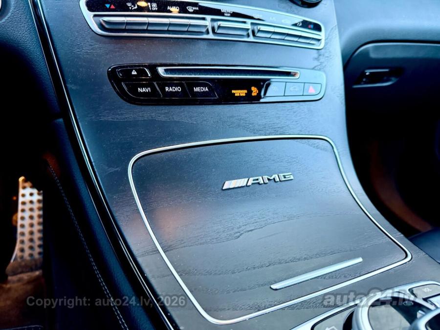 Melns Mercedes-Benz GLC-Class 2018 Tallina, ar dzinēja tilpumu 4.00 L un nobraukumu 128 tūkst. km par 52000 €, foto 18 vietnē AUTOMOTO.COM.LV