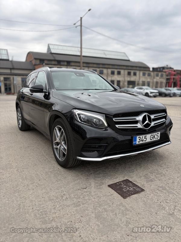 Melns Mercedes-Benz GLC-Class 2018 Tallina, ar dzinēja tilpumu 3.00 L un nobraukumu 168 tūkst. km par 28500 €, foto 3 vietnē AUTOMOTO.COM.LV