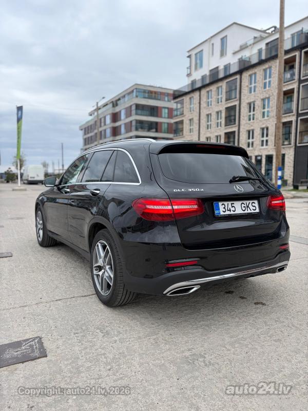 Melns Mercedes-Benz GLC-Class 2018 Tallina, ar dzinēja tilpumu 3.00 L un nobraukumu 168 tūkst. km par 28500 €, foto 4 vietnē AUTOMOTO.COM.LV