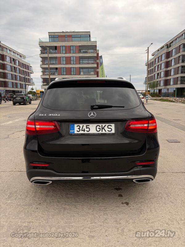 Melns Mercedes-Benz GLC-Class 2018 Tallina, ar dzinēja tilpumu 3.00 L un nobraukumu 168 tūkst. km par 28500 €, foto 5 vietnē AUTOMOTO.COM.LV