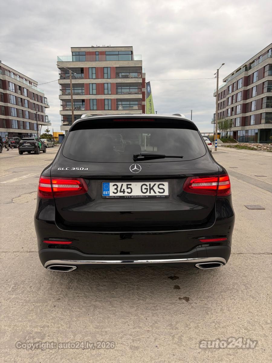 Melns Mercedes-Benz GLC-Class 2018 Tallina, ar dzinēja tilpumu 3.00 L un nobraukumu 168 tūkst. km par 28500 €, foto 6 vietnē AUTOMOTO.COM.LV
