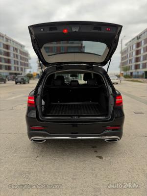Melns Mercedes-Benz GLC-Class 2018 Tallina, ar dzinēja tilpumu 3.00 L un nobraukumu 168 tūkst. km par 28500 €, foto 10 vietnē AUTOMOTO.COM.LV